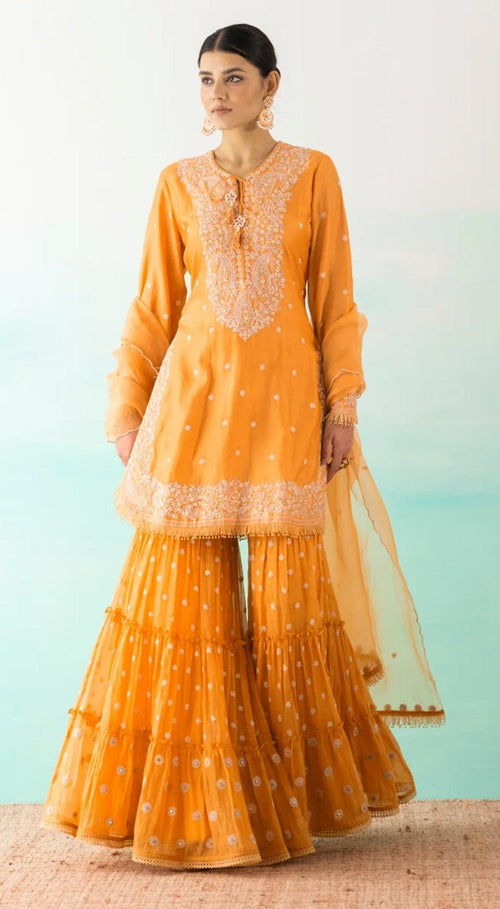 Find Stunning Haldi & Mehendi Outfits For Wedding Season – Basanti ...